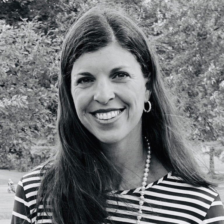 About – Michelle Laurie